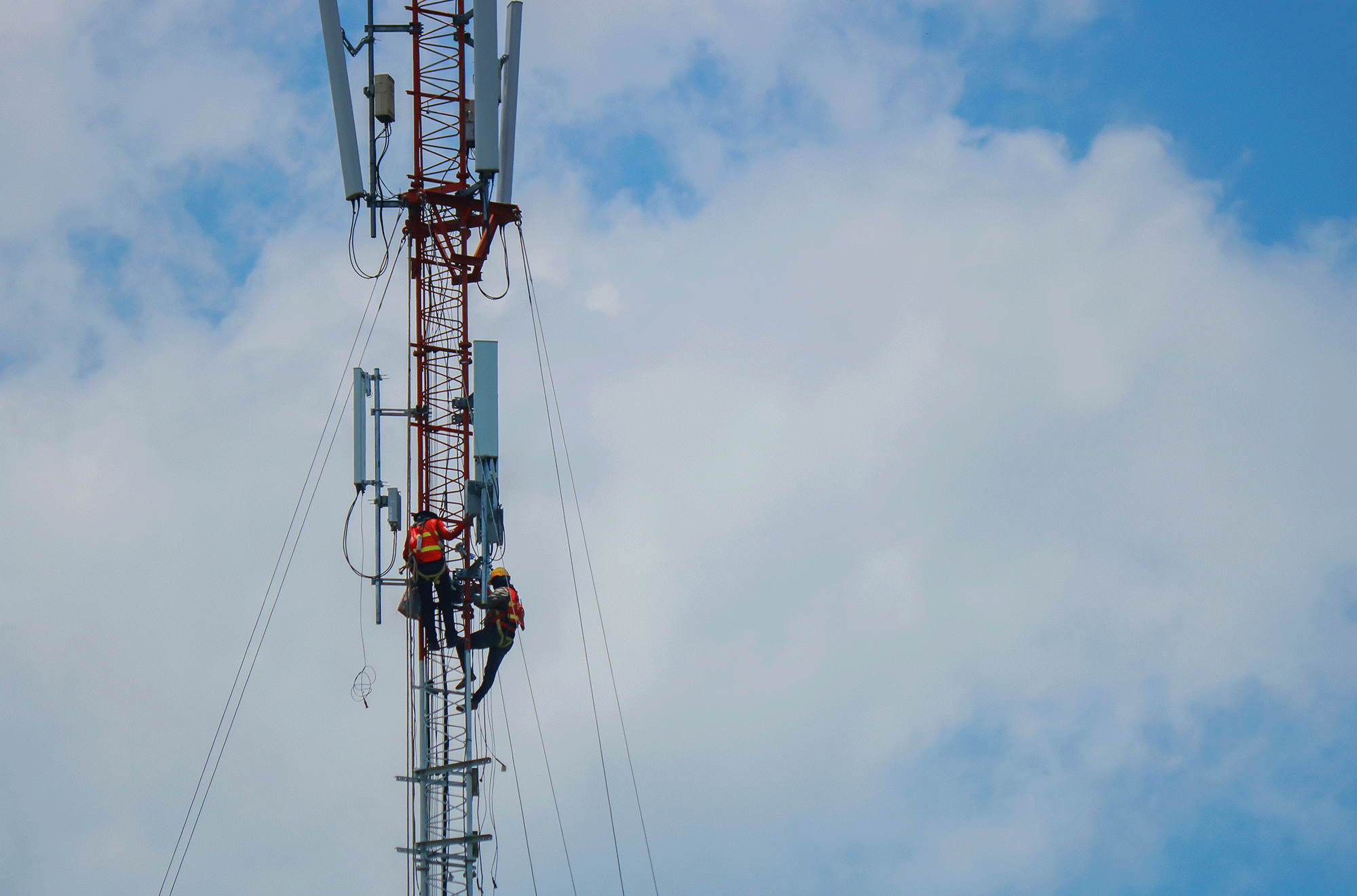 HOME - Communications Tower Group